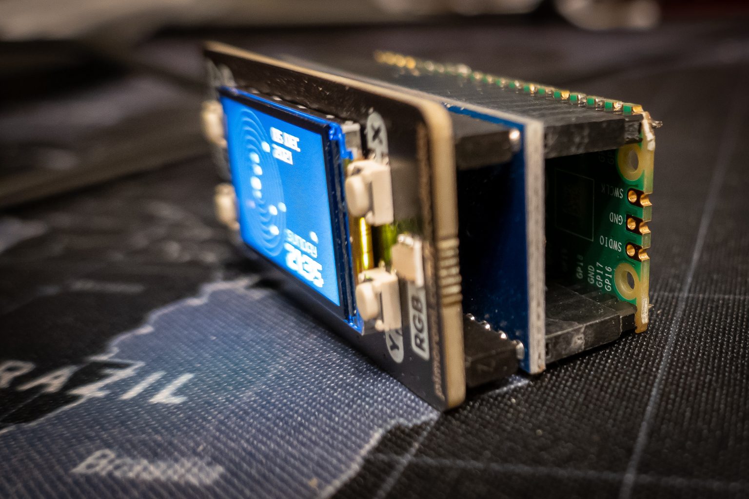 Raspberry Pi Pico Solar System – adambowie.com